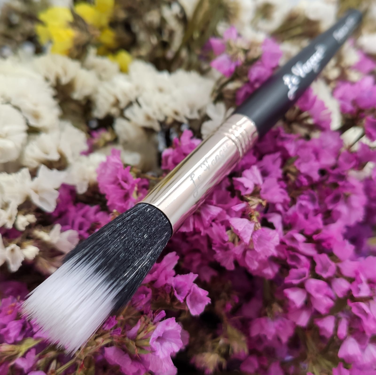 PINCEL DUO FIBER PEQUENO DELTA 03 LE VANGEE - Desiderata Beauty Store